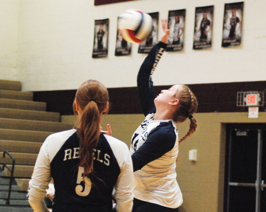 Kyndra Johnson serves Yellowjackets past Rebels | News, Sports, Jobs ...